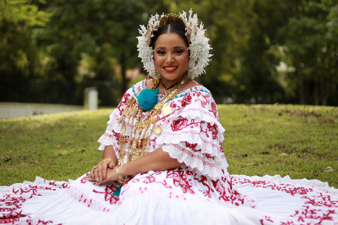 La Pollera Panameña – Panamá Artesanal